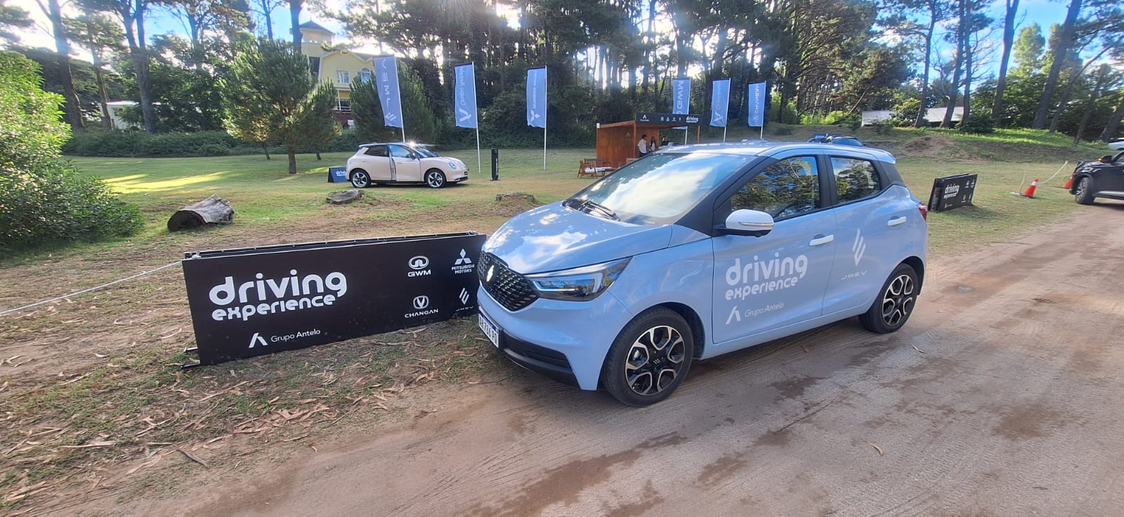 Salón de Verano 2026: El Grupo Antelo con Mucho Swing en el Golf de Pinamar